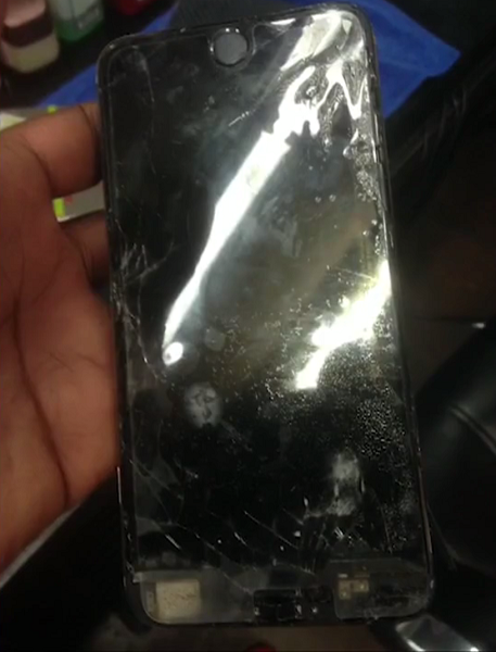 充電器用原廠款 iPhone 6s Plus 還是炸裂了！ - 自由電子報 3C科技