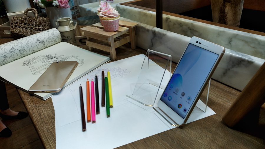 日系 2K 大螢幕，夏普在台推出新機 Sharp Z3！ - 自由電子報 3C科技