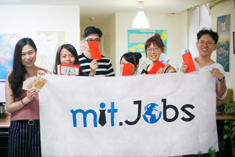 直接和老闆「快速面試」 社交求職耍新招 - 自由財經