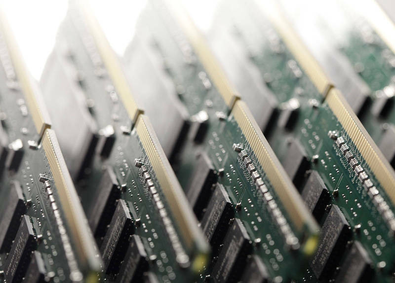 8月製造業低迷燈號連4藍 半導體亮綠燈 - 自由財經