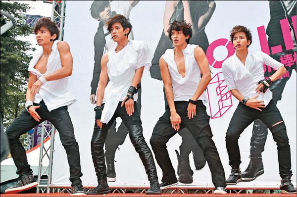 LOLLIPOP F狂舞 肌情肉搏戰 - 自由娛樂