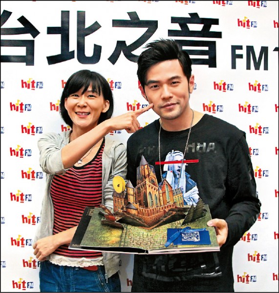 周董明年唱回小巨蛋 封了8塊肌 - 自由娛樂