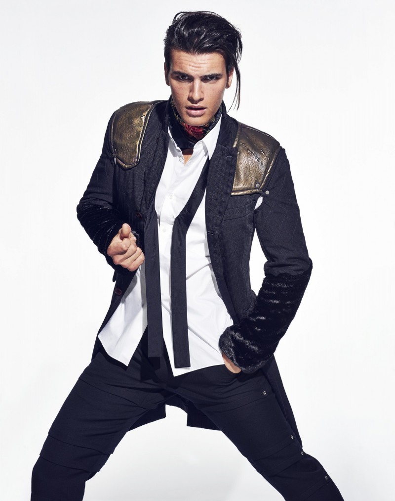 Calvin Klein欽點男模Matt Terry 親授型男絕招 - 自由娛樂