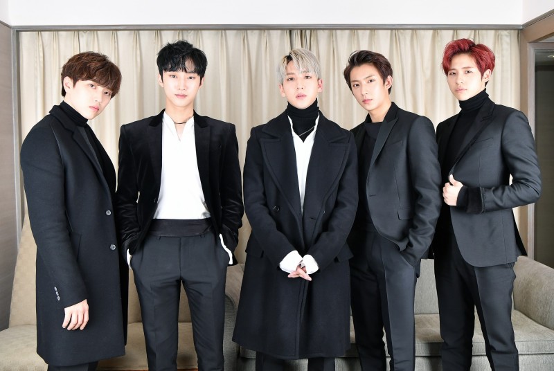 （首爾直擊）B1A4盛裝領時尚獎 喊話超想奔寶島開唱 - 自由娛樂