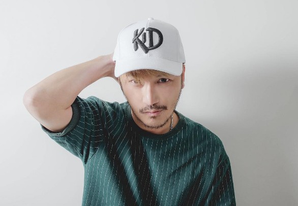 Kid新年第一露 羞問：尺寸可以嗎？ - 自由娛樂