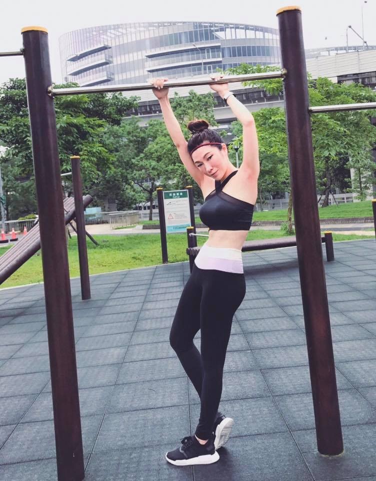 粉絲求合照自拍 KIMIKO卻被兇把臉拍大 - 自由娛樂