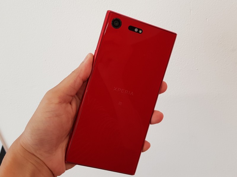 Sony XZ Premium鏡紅色來了 今起美翻在台開賣 - 自由娛樂