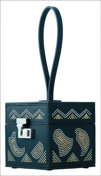 【時尚大道】《手鐲包︰Moynat》 - 自由娛樂