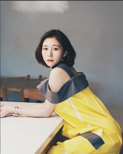 Albee穿貼身衣物大解放 「駱駝蹄」全都露 - 自由娛樂