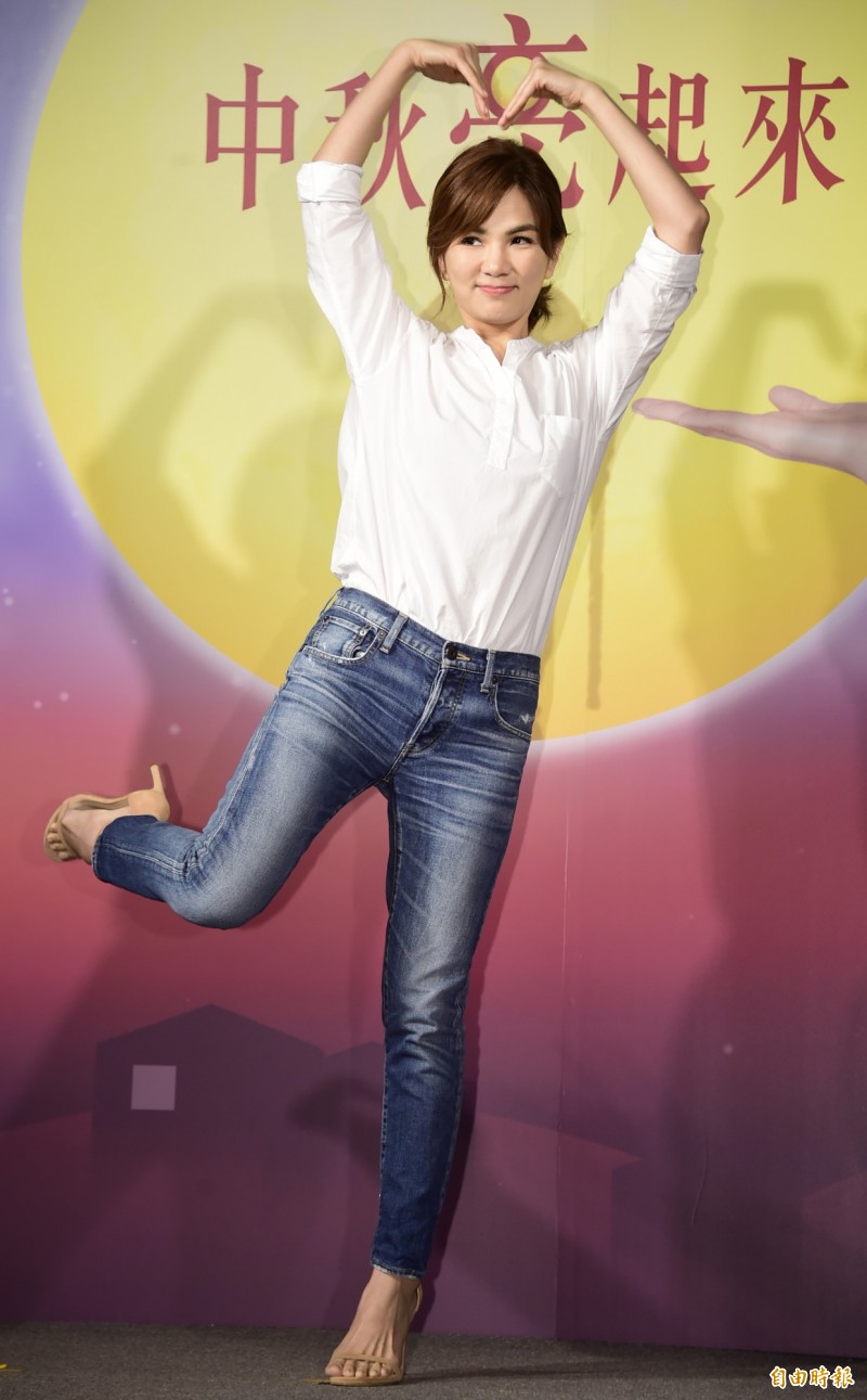 （影音）Ella回應出走風波 喊冤：我不是讓S.H.E解散的人 - 自由娛樂