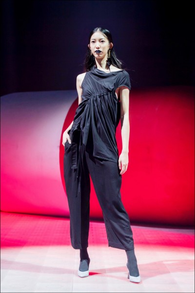 【時尚大道】第一屆台北時裝週之星：JENN LEE - 自由娛樂