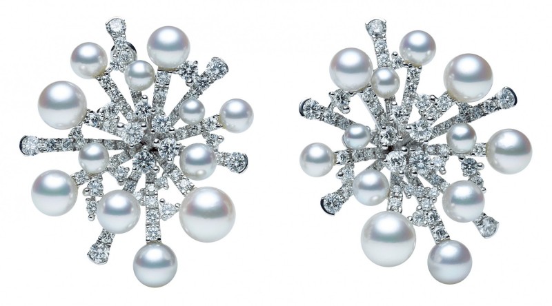 迪麗熱巴瘦成紙片人 胸前依舊很有料 - 自由娛樂