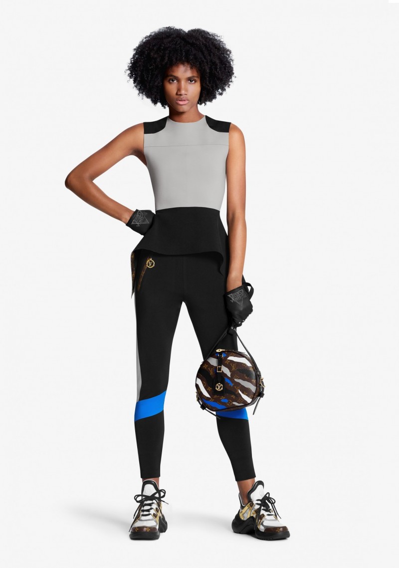 LV Monogram變成巨環刀刃 史無前例LV×LoL曝光 - 自由娛樂