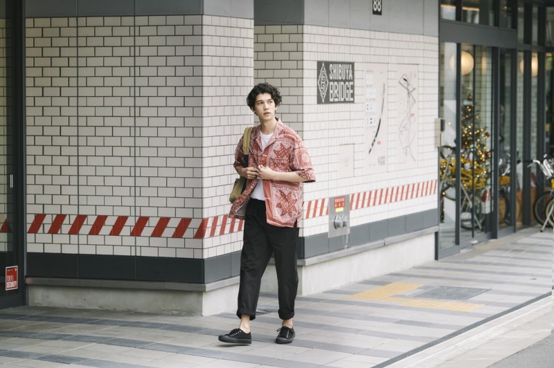 穿上GU這一件 秒變日雜型男！ - 自由娛樂