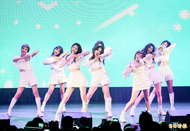 女團PINK FUN練跳流鼻血 主唱吃哇沙米想吐 - 自由娛樂