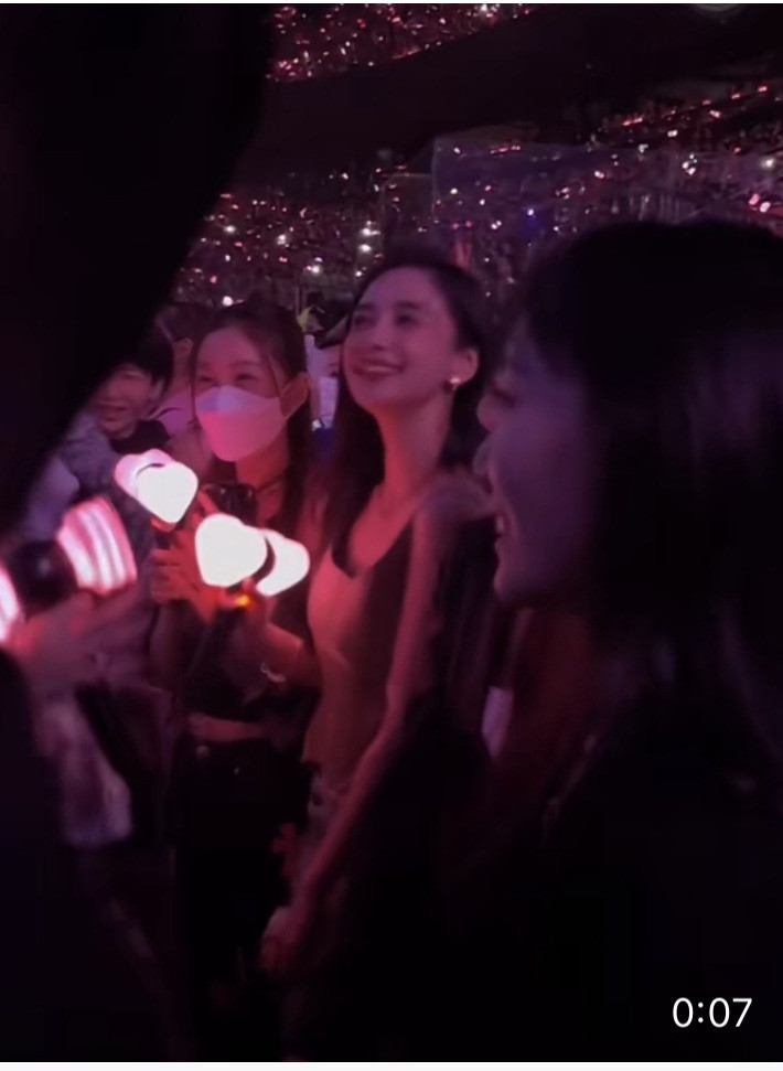 Angelababy出事了！搶看BP被爆「舔韓」新戲遭撤檔重審 - 自由娛樂