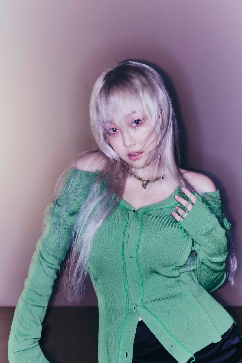 綜藝天王愛女辣成這樣！最美星二代首爾秀身材 釣出大咖攝影師 - 自由娛樂