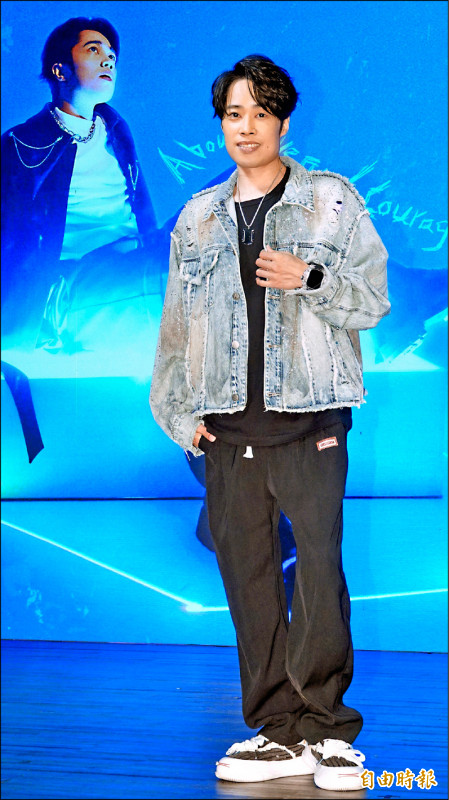 TANK重返舞台 累喘準備坐著唱 - 自由娛樂