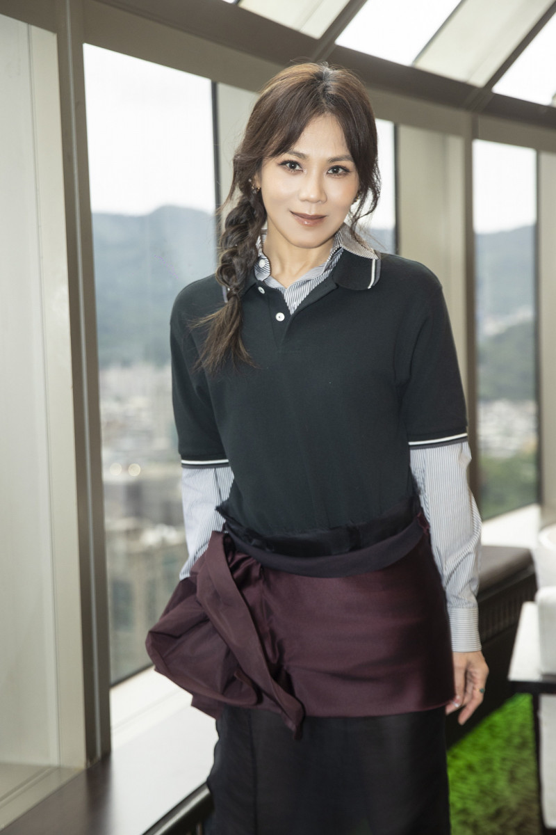 50歲狂練「後空翻」！蔡健雅挑戰5度封后 不敢約Jolin慶功原因曝光 - 自由娛樂