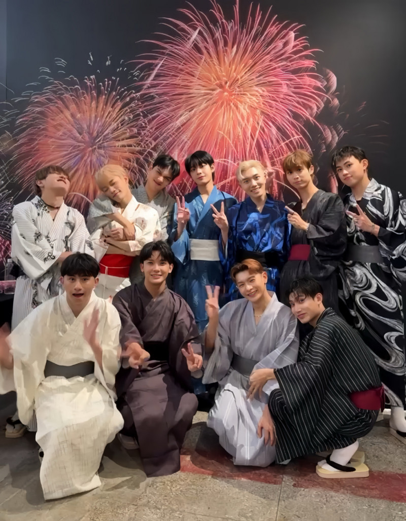 男星寵粉遭直擊！穿浴衣狂嗨畫面流出 - 自由娛樂