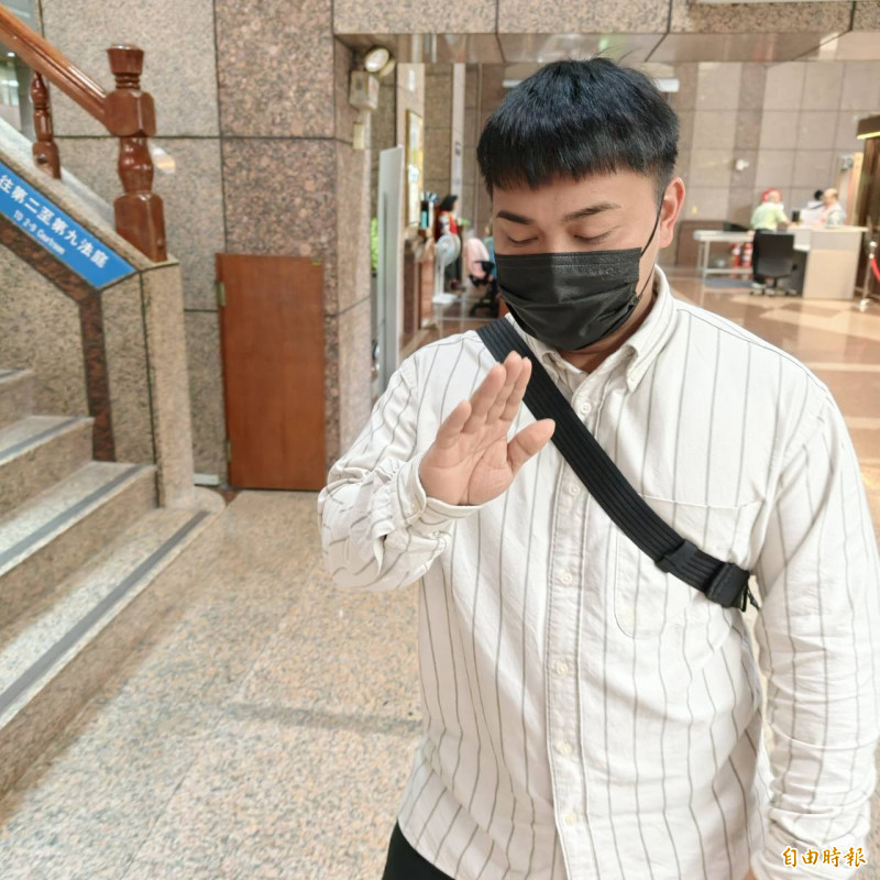 邱軍撞死運將！遺孀淚灑法庭 胞兄瞞母死訊「謊稱出國賺大錢」 - 自由娛樂