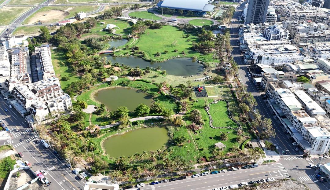 Kaohsiung builds detention pond in Bagua Park to reduce Renwu flooding ...