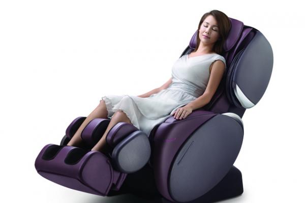 首創「摩術手按摩」科技 「OSIM uMagic摩術椅」全新登場 - 熱門新訊 - 自由電子報