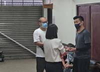 南橫一家五口墜谷  目擊者：駕駛來回三次跪路旁想救妻兒仍不幸罹難