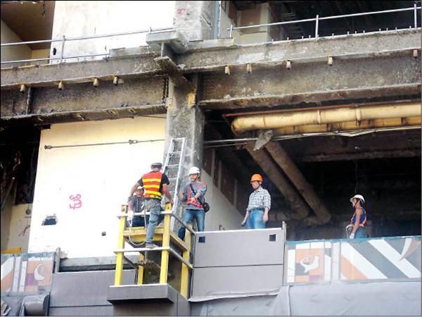 金典鷹架倒塌 包商5人送辦 - 地方 - 自由時報電子報