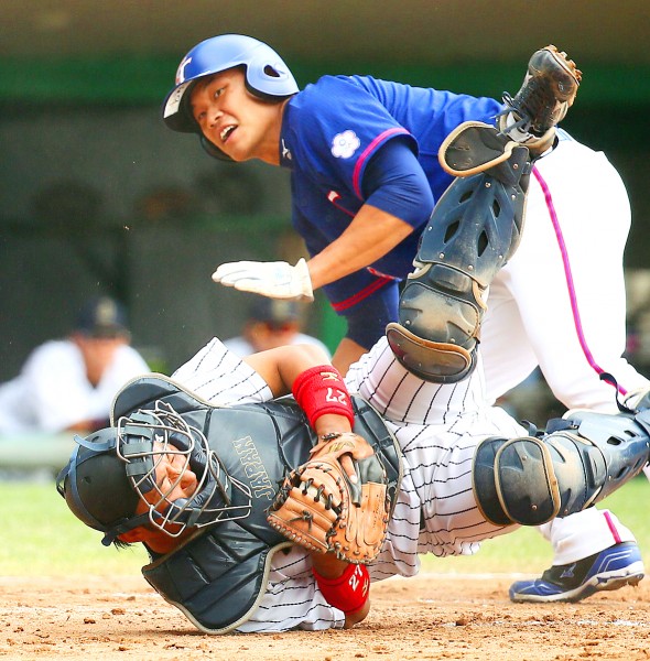《TAIPEI TIMES 焦點》 Taiwan hits Incheon final - 焦點 - 自由時報電子報