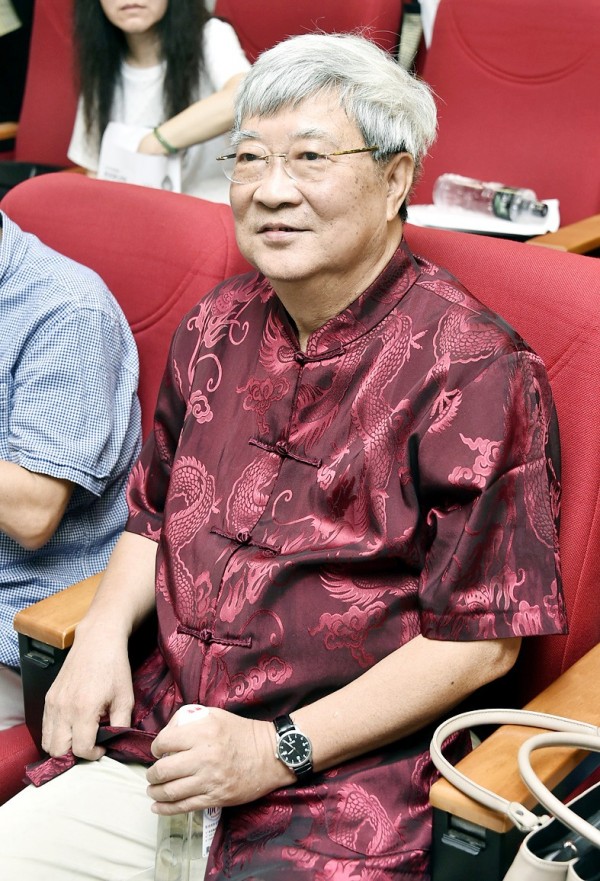 《TAIPEI TIMES 焦點》 Curriculum academic sparks fury - 焦點 - 自由時報電子報