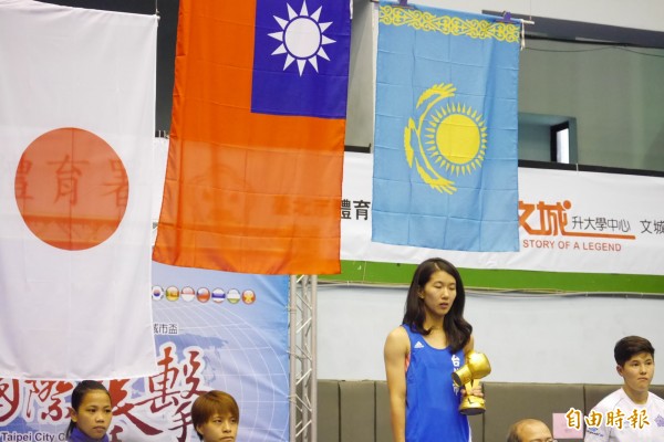 拳擊》賓夢婕擊敗世界冠軍 城市盃首封后 - 中日對照讀新聞 - 自由電子報 專區