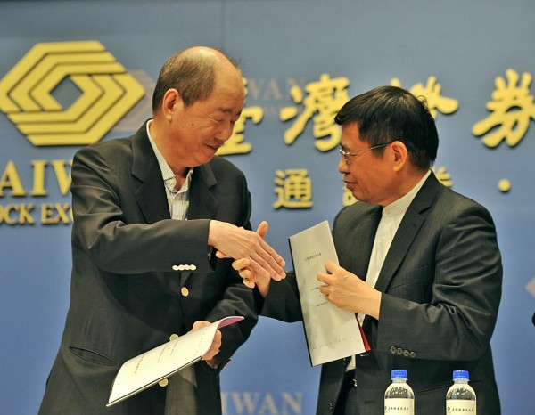 《TAIPEI TIMES 焦點》 SPIL agrees to unusual link with ASE - 焦點 - 自由時報電子報