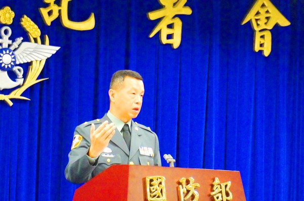 《TAIPEI TIMES》 China flybys to learn routes: official - 焦點 - 自由時報電子報