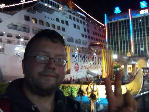 乞討完就去紅燈區狂歡 臭名昭彰的國際乞丐人在台灣！ - 國際 - 自由時報電子報