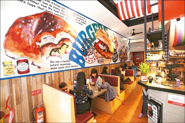 【耶誕跟著大食女吃大餐】美式料理：台南．Kook Burger手作漢堡專賣 - 生活週報 - 自由時報電子報