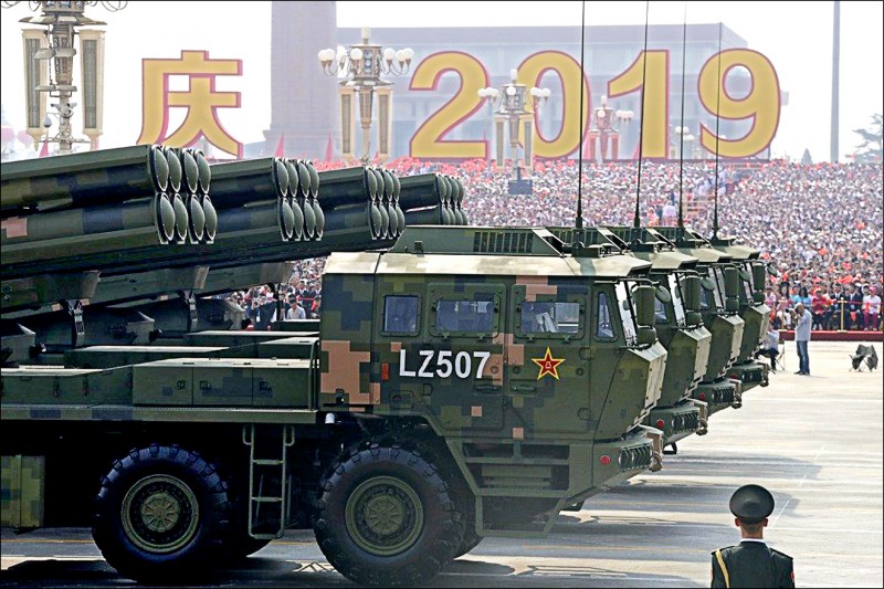 可射彈道飛彈 中國新型多管火箭系統將部署廈門 - 政治 - 自由時報電子報