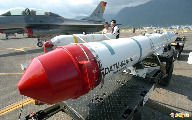 美售台岸置魚叉飛彈 軍事專家：與雄風飛彈互補 增加共軍反制難度 - 政治 - 自由時報電子報