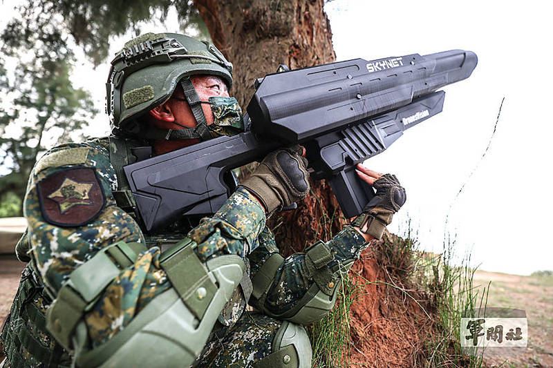 《TAIPEI TIMES》 Bill seeks tighter security at army bases - 焦點 - 自由時報電子報