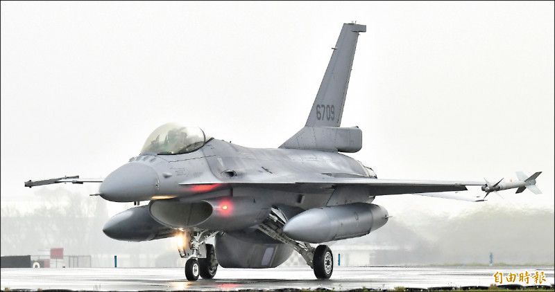 返美原廠調整提升性能 RF-16偵照莢艙完成測試 - 政治 - 自由時報電子報