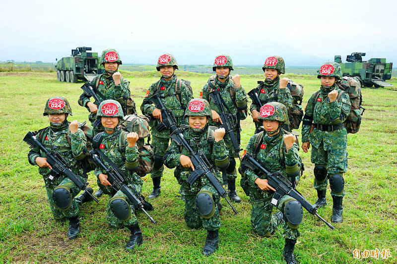 《TAIPEI TIMES》 Female reservists to start training for first time today ...