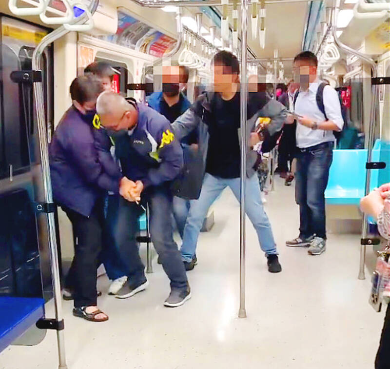 《TAIPEI TIMES》Suspect in MRT slashing handed to prosecutors - 焦點 - 自由時報電子報