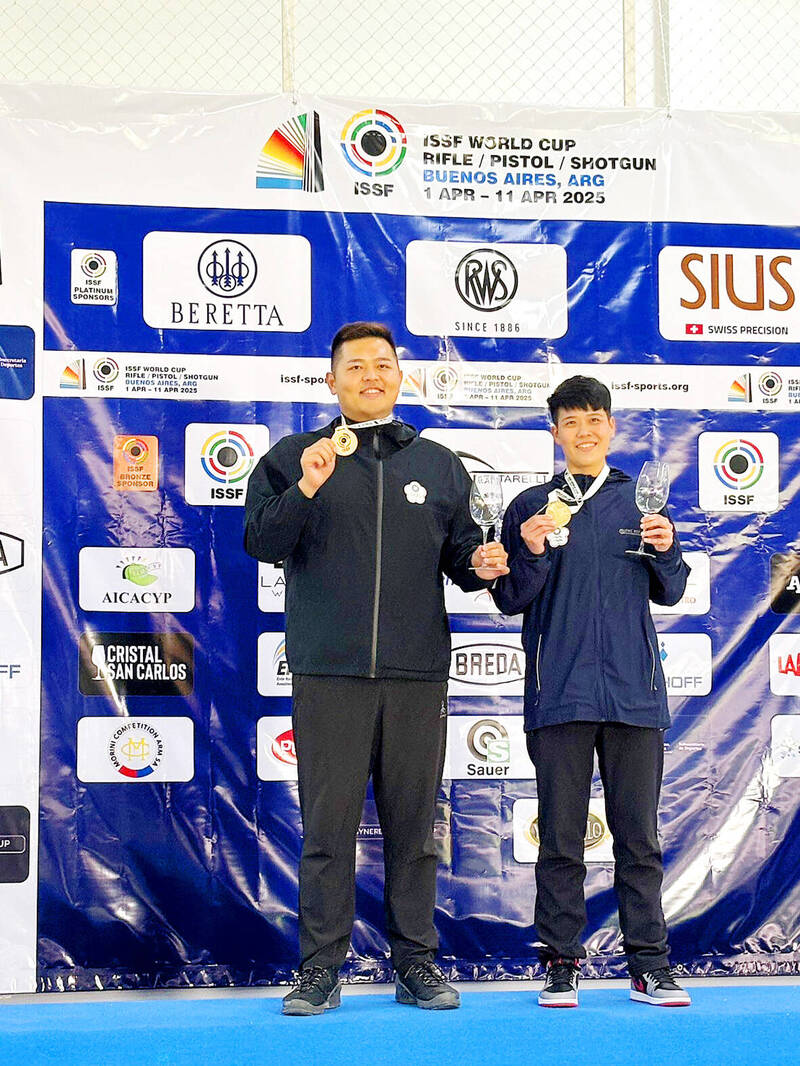 《TAIPEI TIMES》 Taiwan’s Yang, Liu strike gold at World Cup - 焦點 - 自由時報電子報