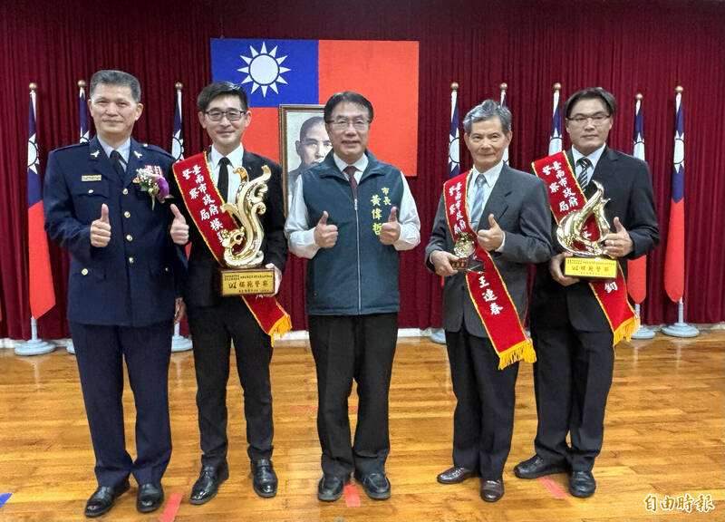 歡慶警察節 黃偉哲表揚3台南市模範警察致敬 - 社會 - 自由時報電子報