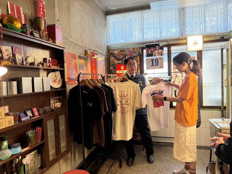 台南攜手泰國百萬YouTuber Pigkaploy推廣府城觀光 - 生活 - 自由時報電子報