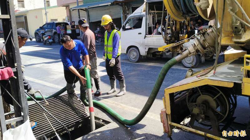 花蓮光復向全台急徵「清溝車」!協調所:可提供油料與住宿補貼 - 花蓮縣 - 自由時報電子報