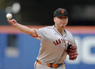 MLB》鄧愷威大聯盟先發首秀！三振強打索托、林多　3.1局挨轟失5分