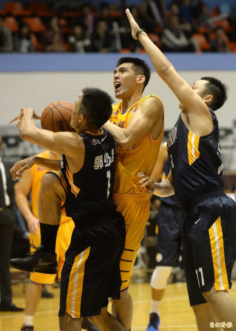 SBL》上屆MVP陳順詳絕殺失敗 金酒喜迎首勝 - 自由體育