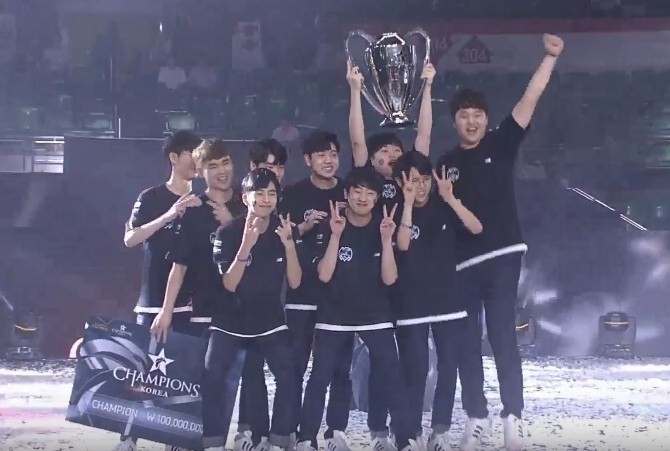 LOL》SKT連兩年總決賽失利 LZ勇奪LCK夏季賽冠軍 - 自由體育