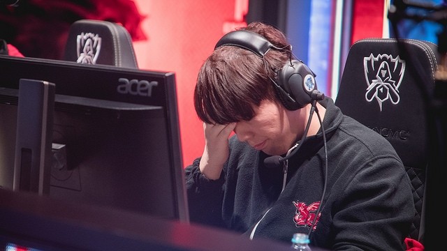 LOL世界賽》ahq遭北美C9擊敗 兩隊戰績同為1勝1敗 - 自由體育